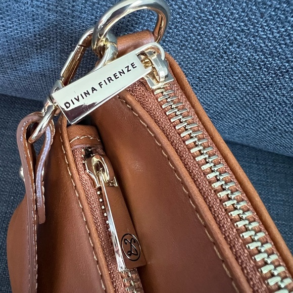 Divina Firenze | Bags | Nwt Divina Firenze Crossbody Shoulder Bag ...